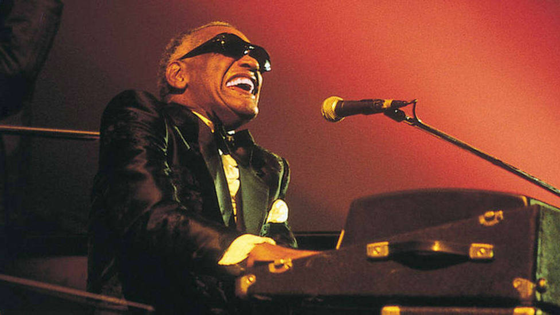 2004: - Fallece Ray Charles y otras efemérides de la jornada