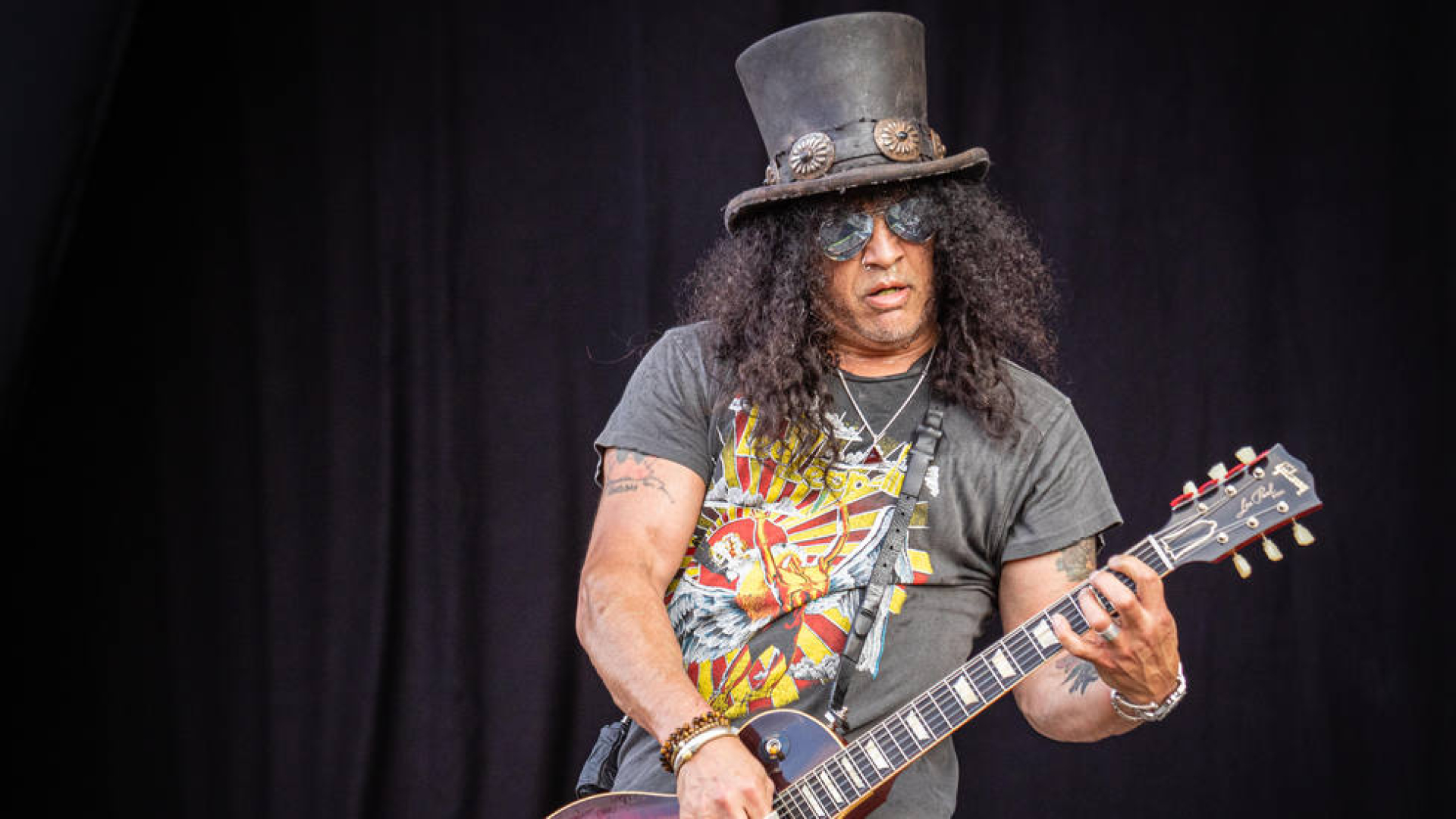 Slash (Guns N' Roses) explica por qué no compra guitarras de estrellas ...