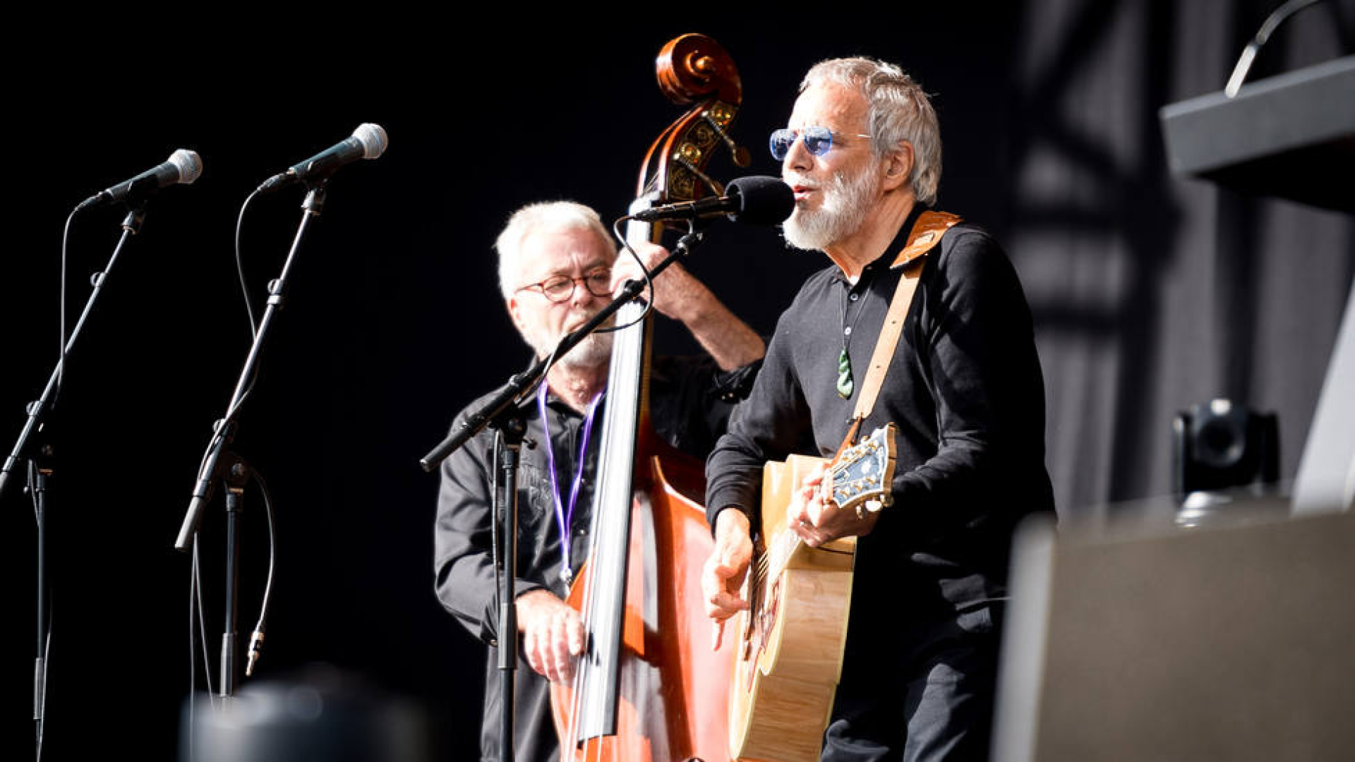 Yusuf/Cat Stevens sorprende versionando el “Here Comes The Sun” de The ...