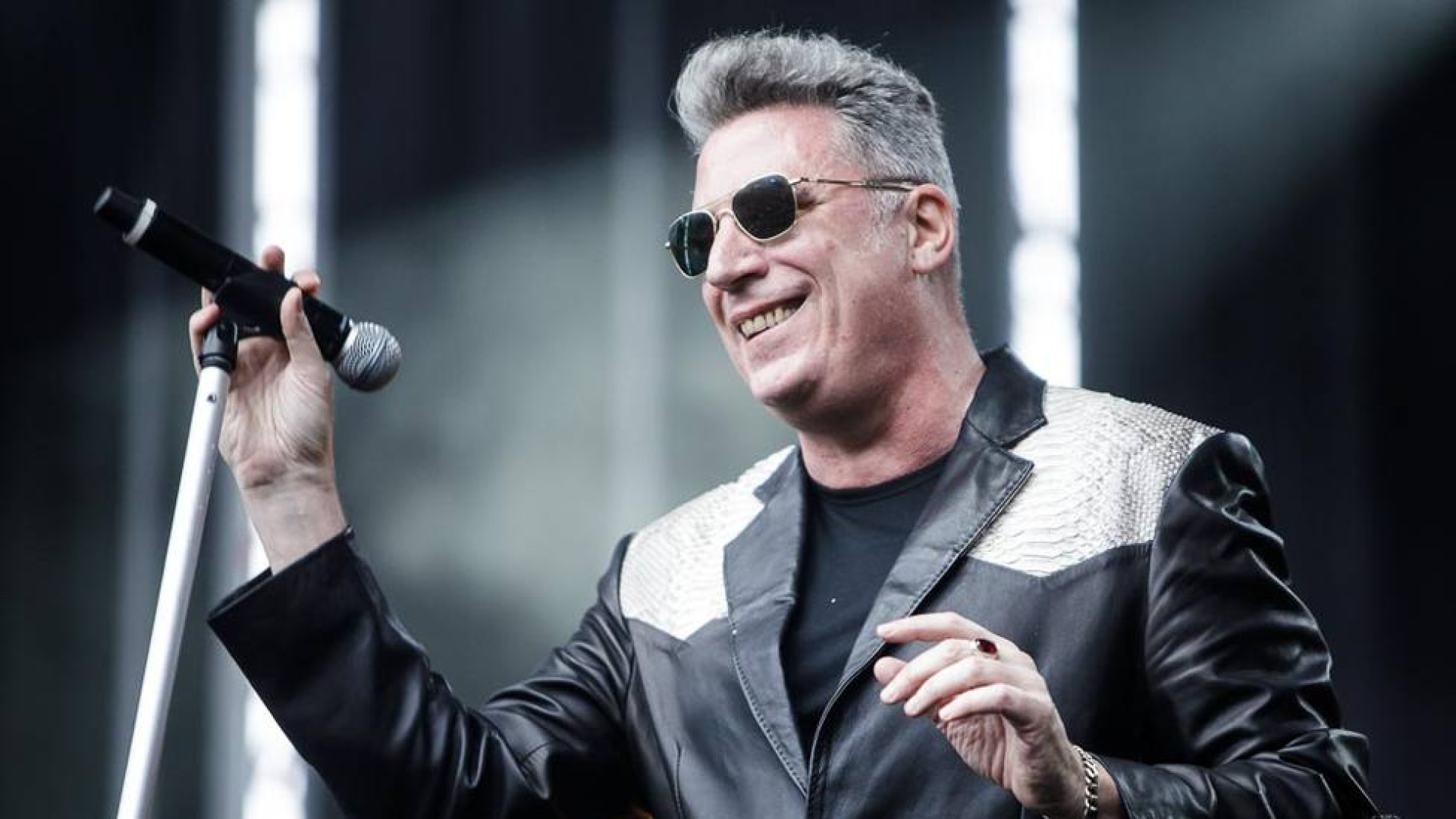 Loquillo ya tiene su biografía en libro: "Este libro cuenta (casi) toda ...