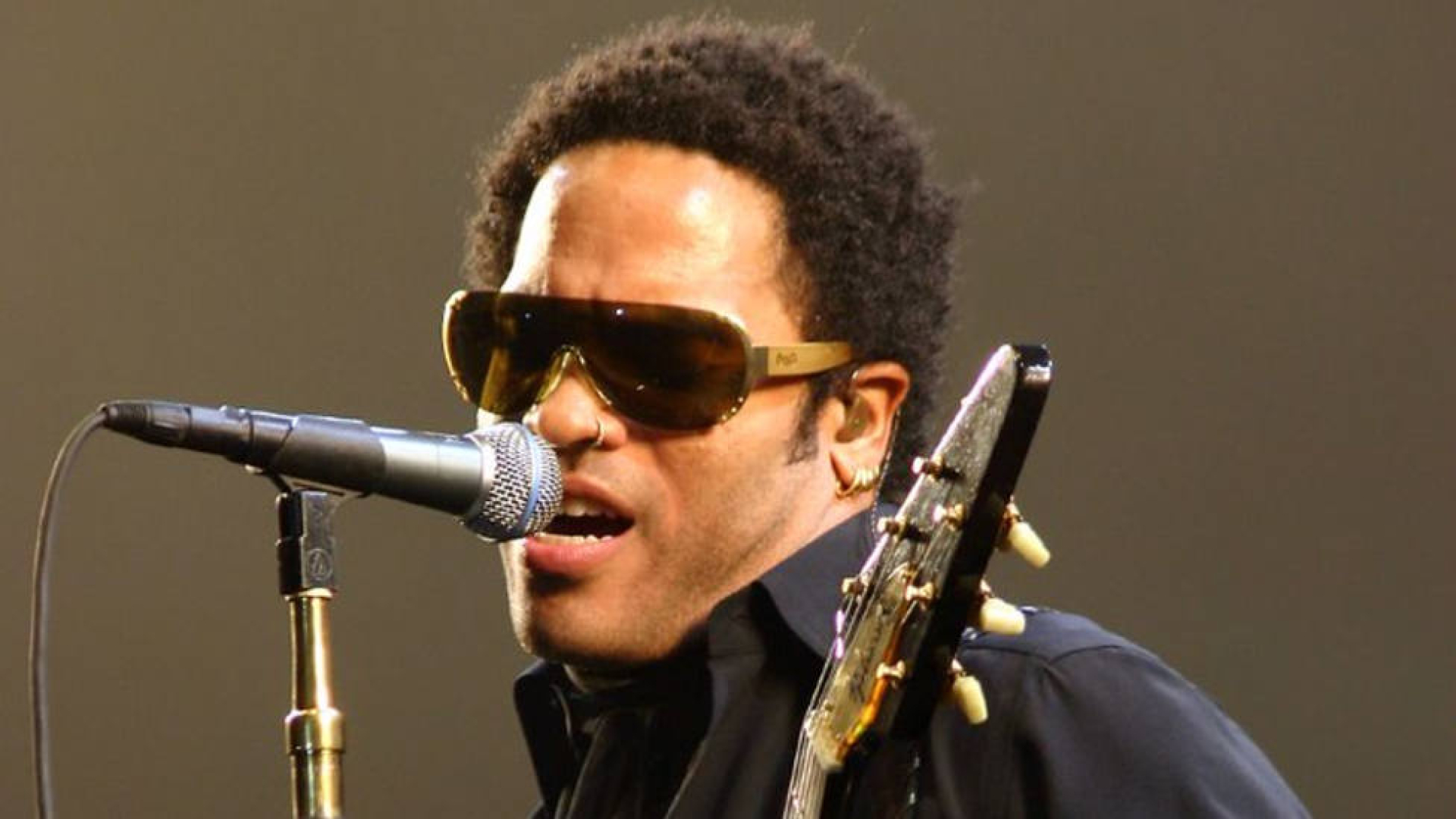 Lenny Kravitz sobre su colaboración con Slash: "Me pidió mucho vodka y ...