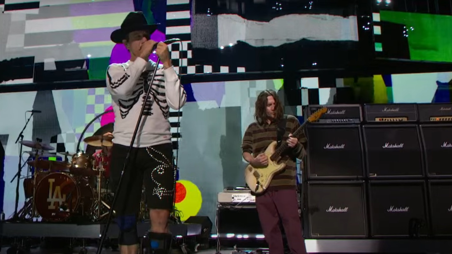 Vuelve a ver el concierto FireAid completo: el regreso de Nirvana, Red ...